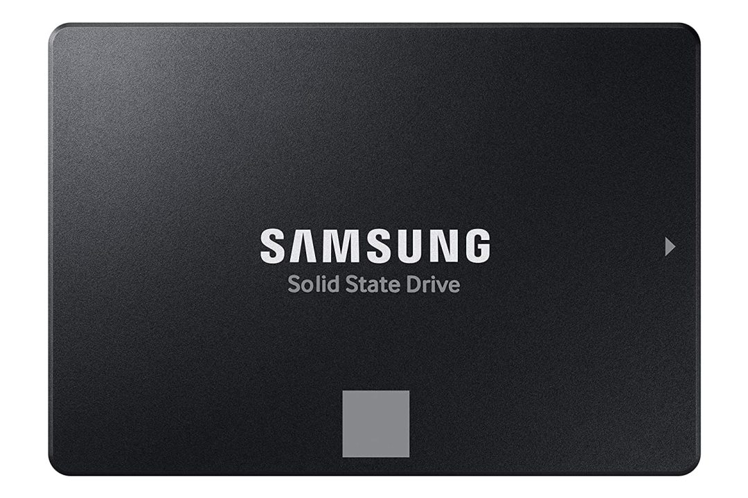 SD Card vs SSD Drive (Price, Speed, Comparison, Specs)